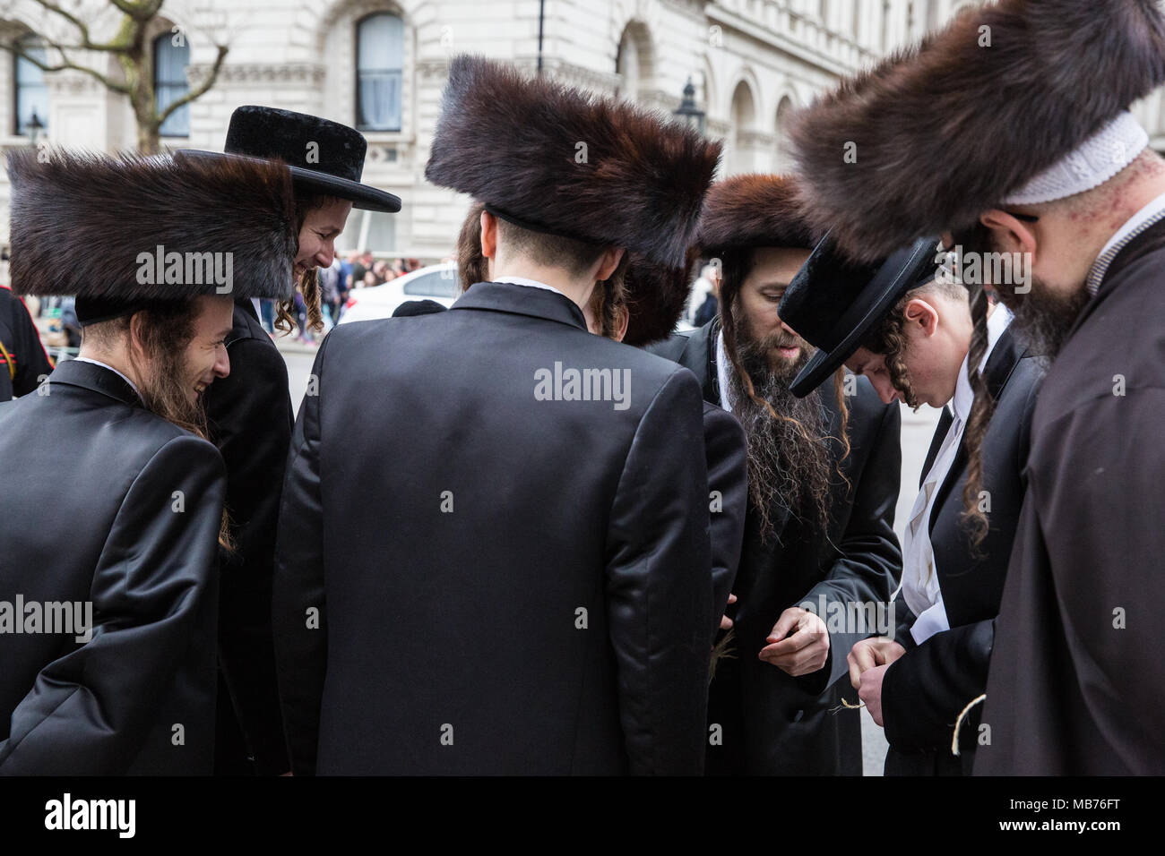 Haredi Jews Stock Photos & Haredi Jews Stock Images - Alamy