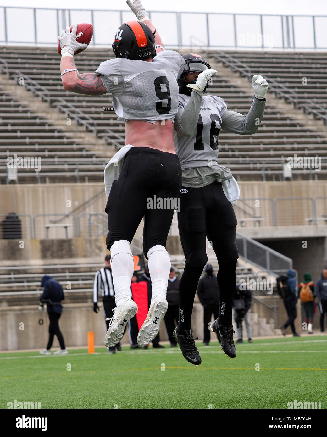 West vs east hi-res stock photography and images - Alamy