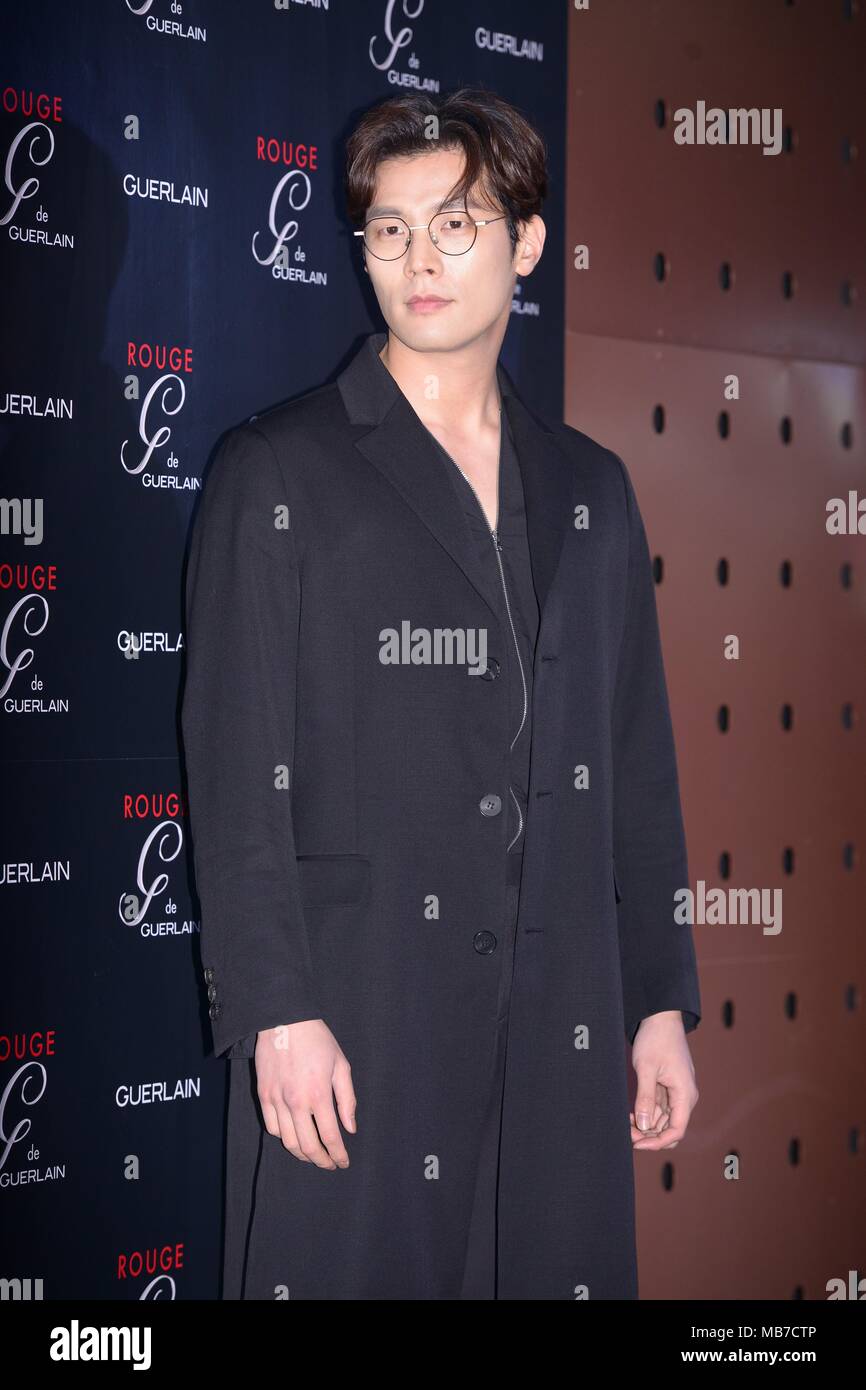 Daniel Yoo Stock Photos & Daniel Yoo Stock Images - Alamy