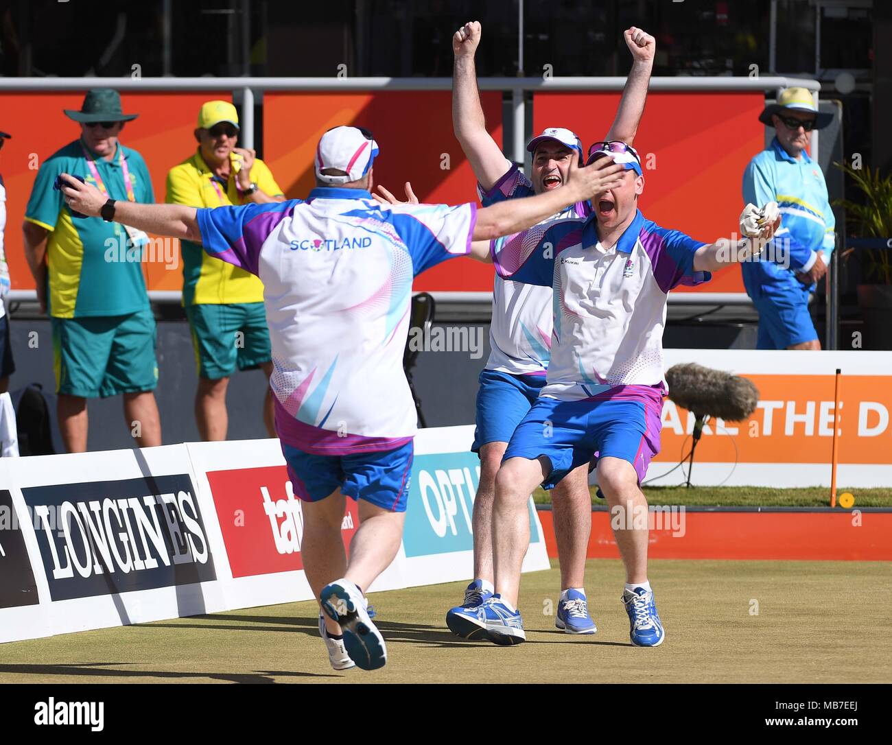 Queensland, Australia. 8th April, 2018. (l to r) Darren BURNETT (SCO ...