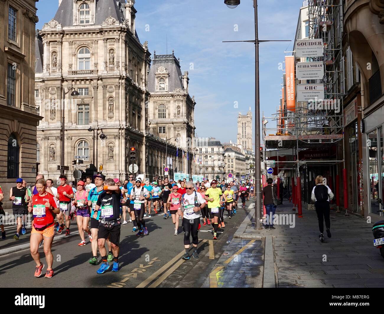 Marathon de paris hi-res stock photography and images - Alamy
