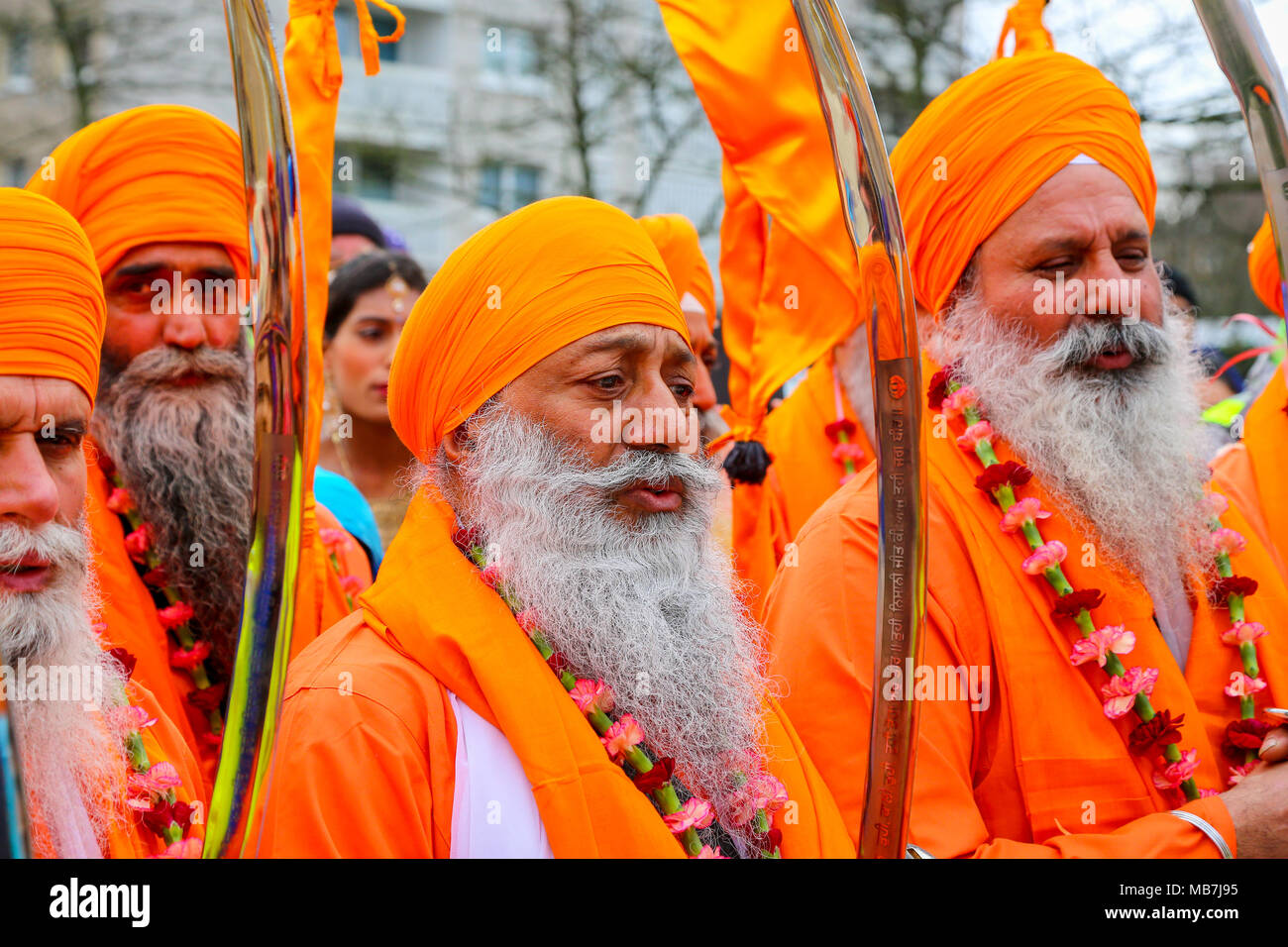 Glasgow, UK. 8th April, 2018. Thousands of Sikhs from across Scotland ...