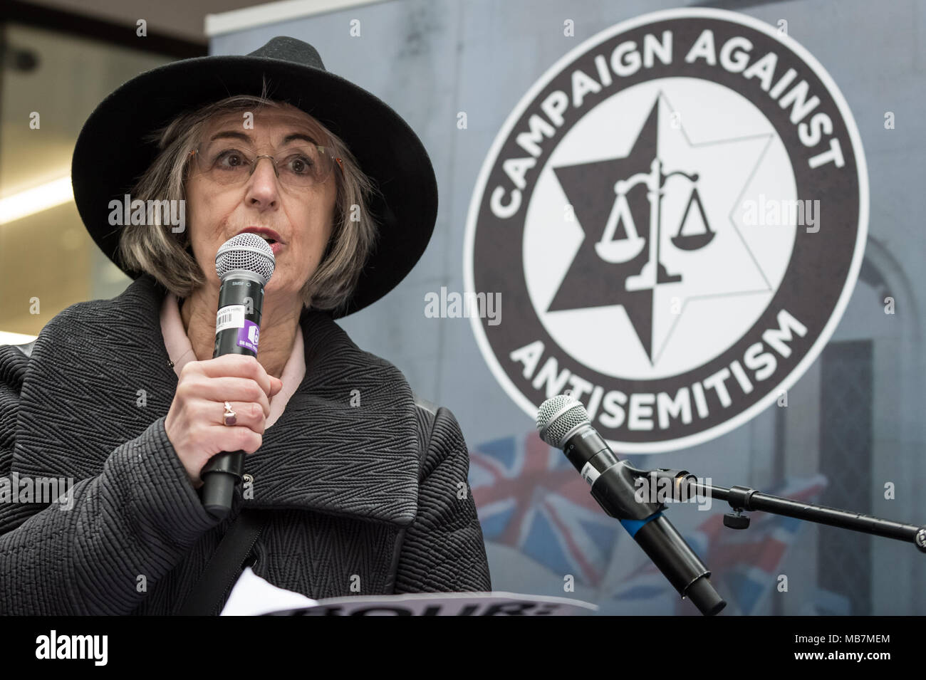 Maureen lipman hi-res stock photography and images - Alamy