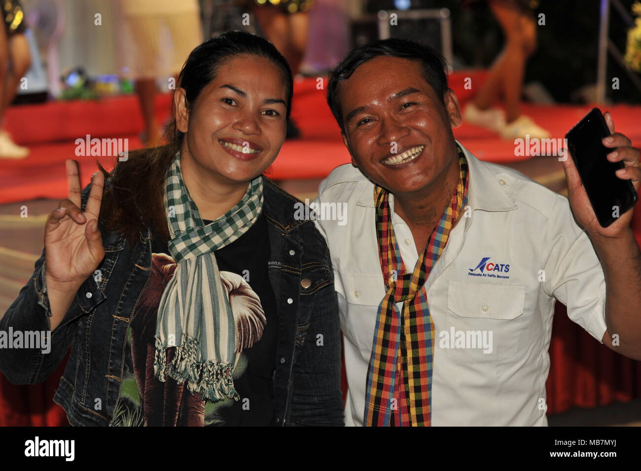 Phnom Penh, Cambodia. 8th April, 2018. Cambodians wearing Kramas, the ...