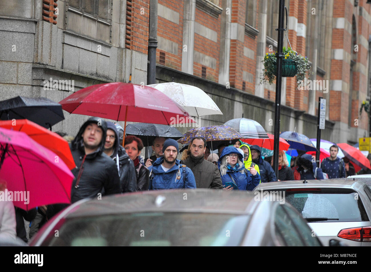 Britain election polling queue hi-res stock photography and images - Alamy