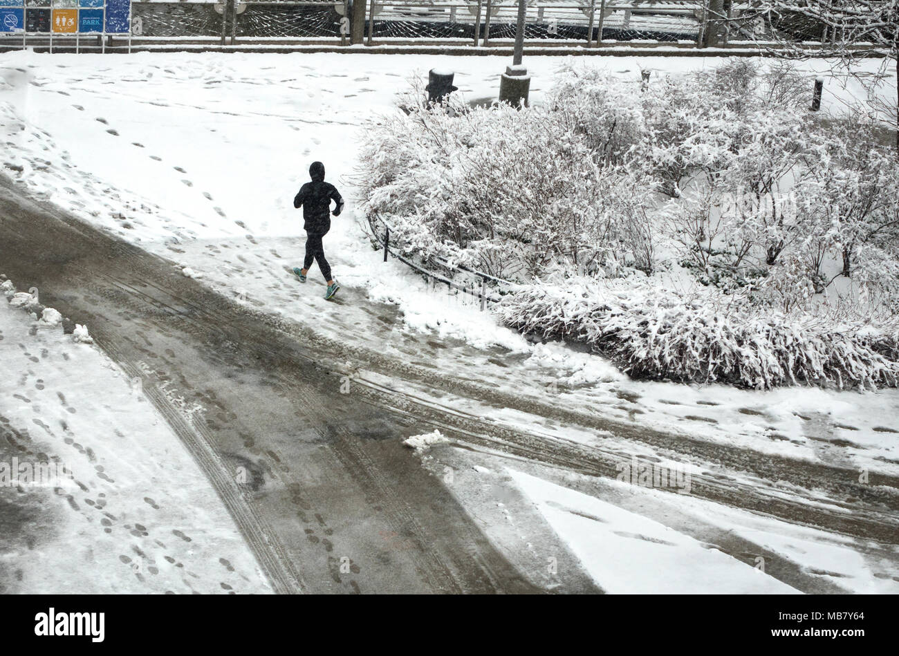 Running in storm hi-res stock photography and images - Alamy