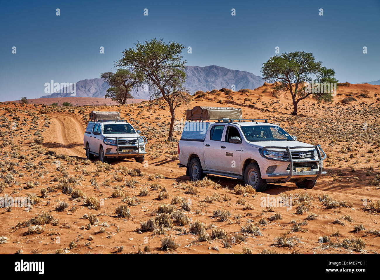 Car driving desert landscape hi-res stock photography and images - Alamy