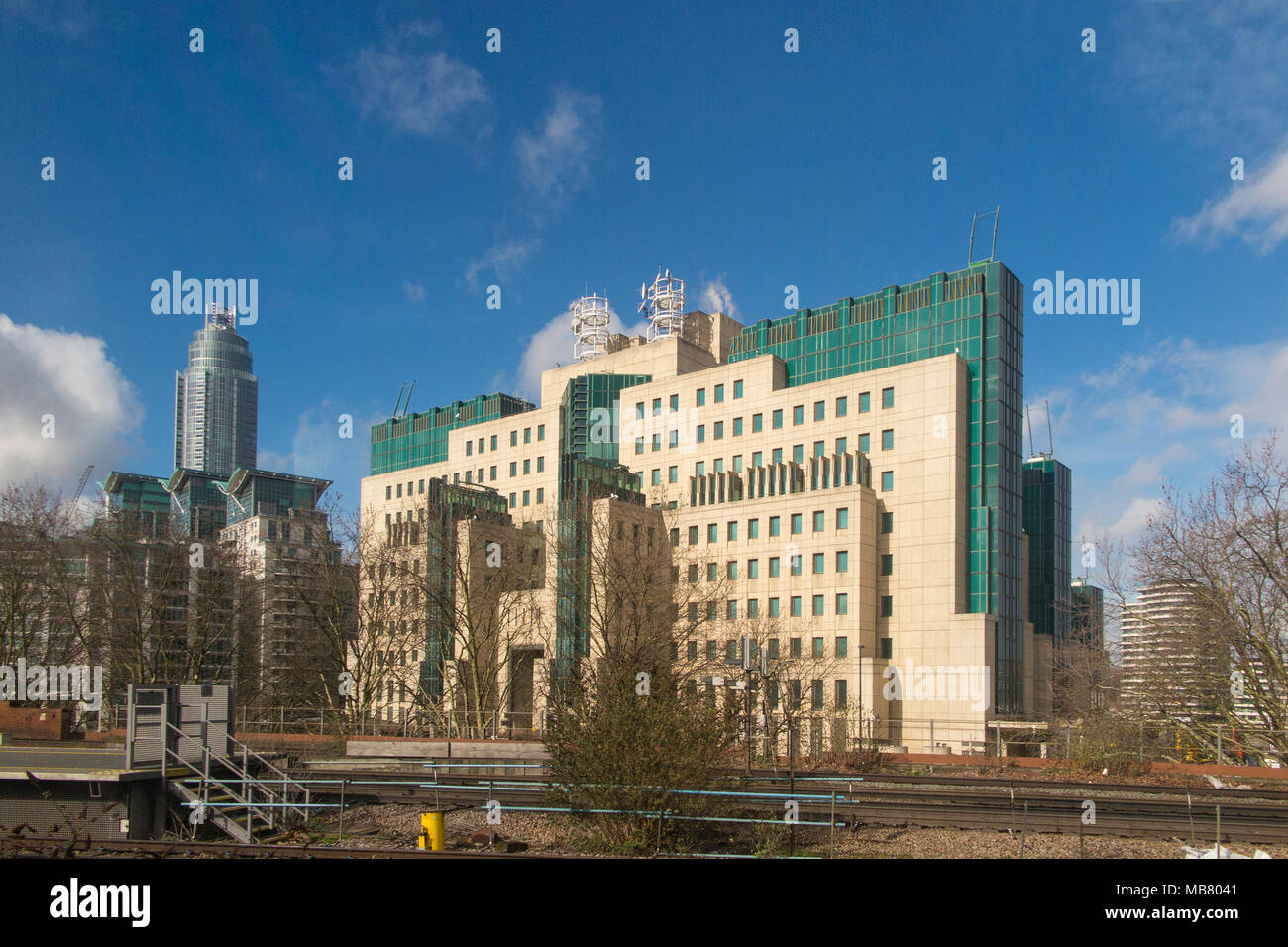 Mi5 Building London Stock Photos & Mi5 Building London Stock Images - Alamy