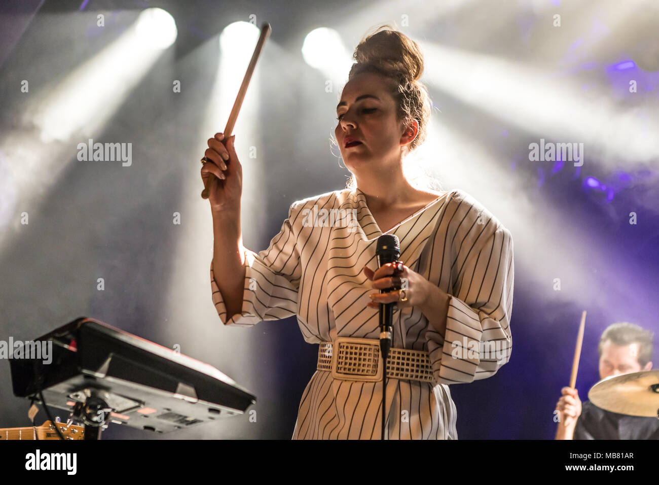 'len' hi-res stock photography and images - Alamy