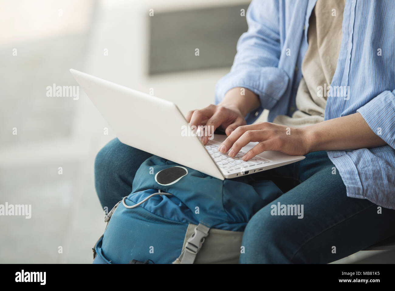 Student backpacking man hi-res stock photography and images - Alamy