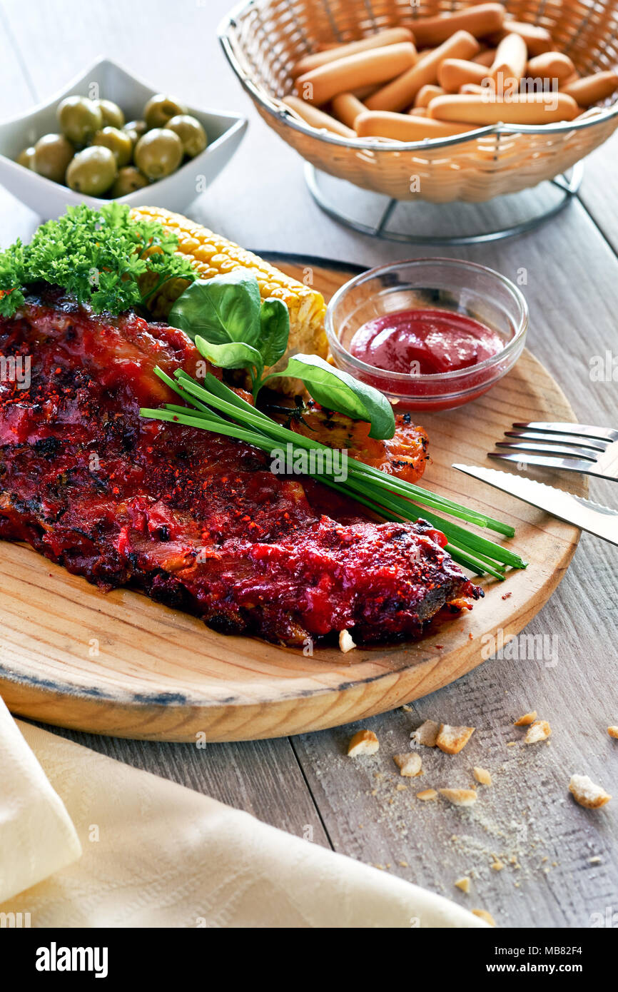 Delicious pork ribs seasoned with a spicy sauce Stock Photo - Alamy