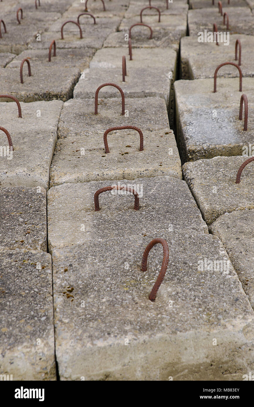Concrete block mooring block hi-res stock photography and images - Alamy