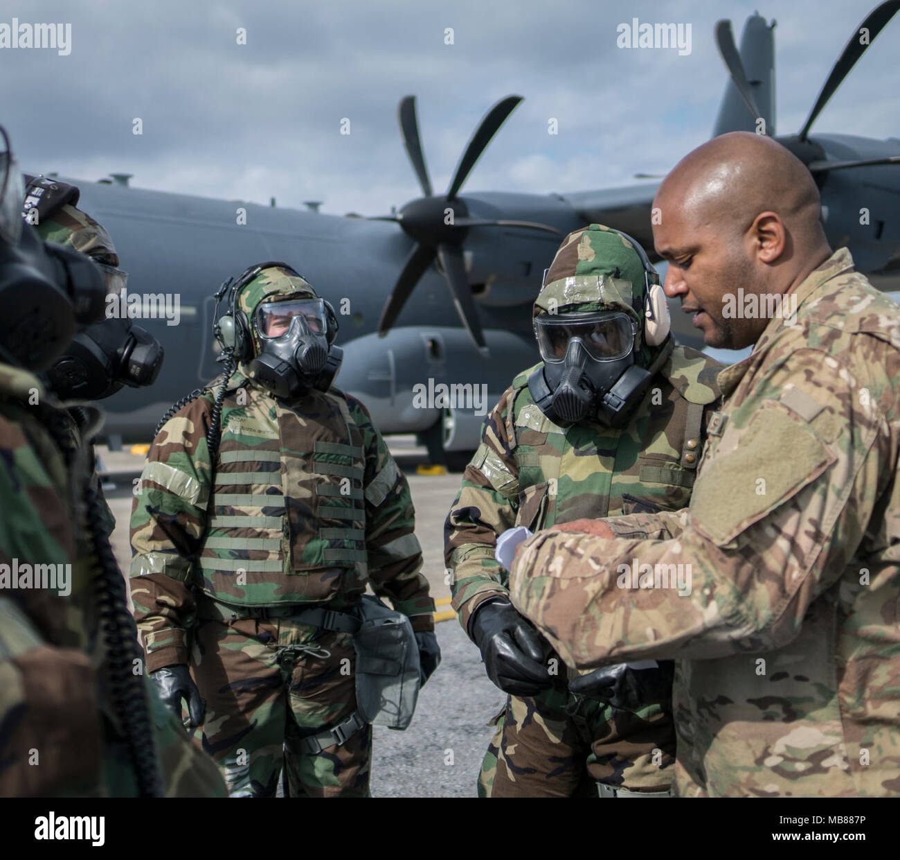 353rd special operations maintenance squadron hi-res stock photography ...