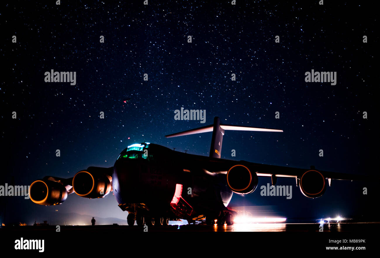 Afghanistan forward operating base shank hi-res stock photography and ...