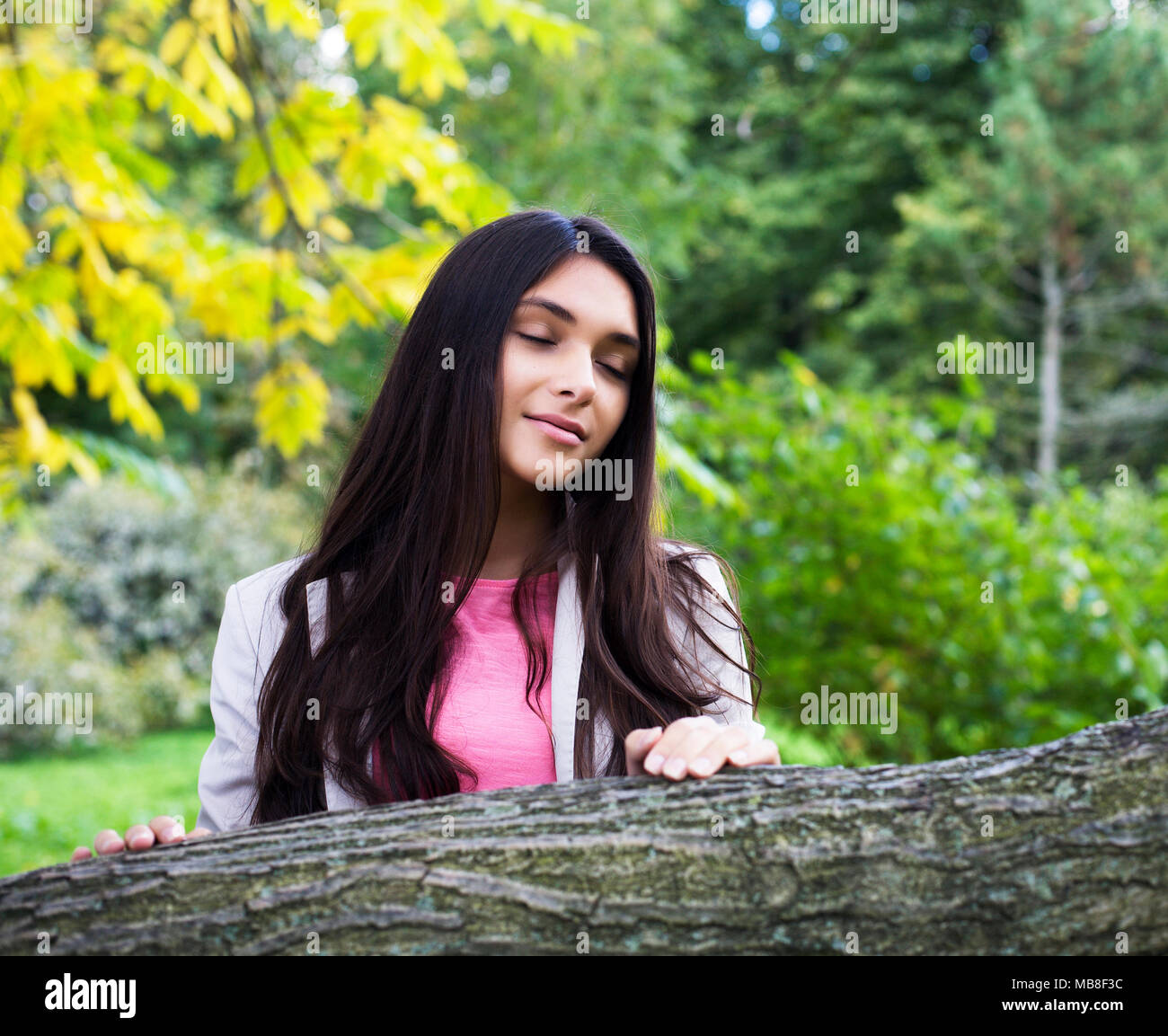 pretty islam woman in orange grove smiling, real muslim girl che Stock ...
