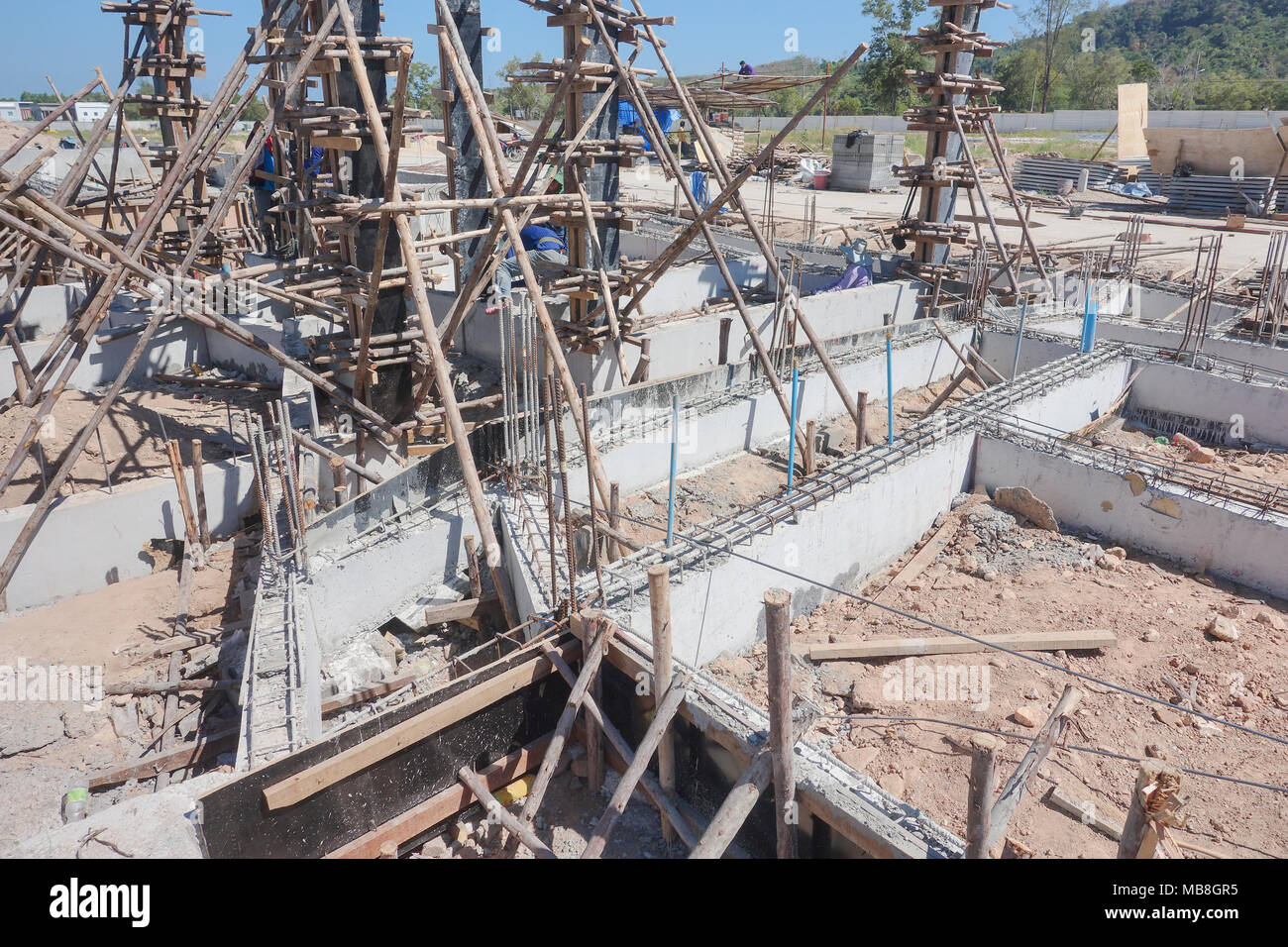 Concrete beam and column under construction work Stock Photo - Alamy
