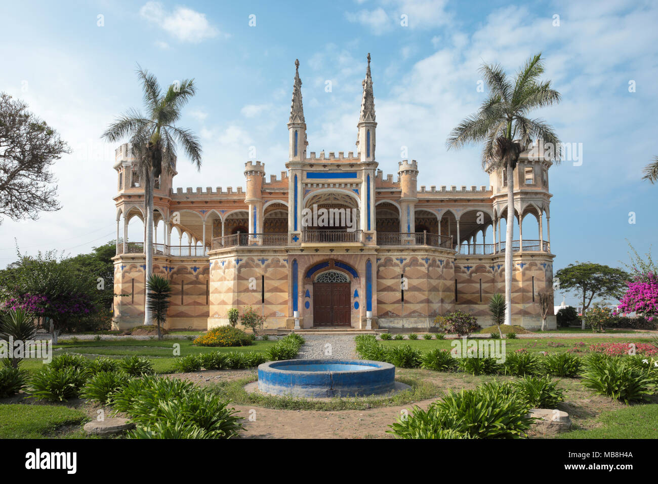 Old unanue castle, located in Cañete Perú Stock Photo - Alamy