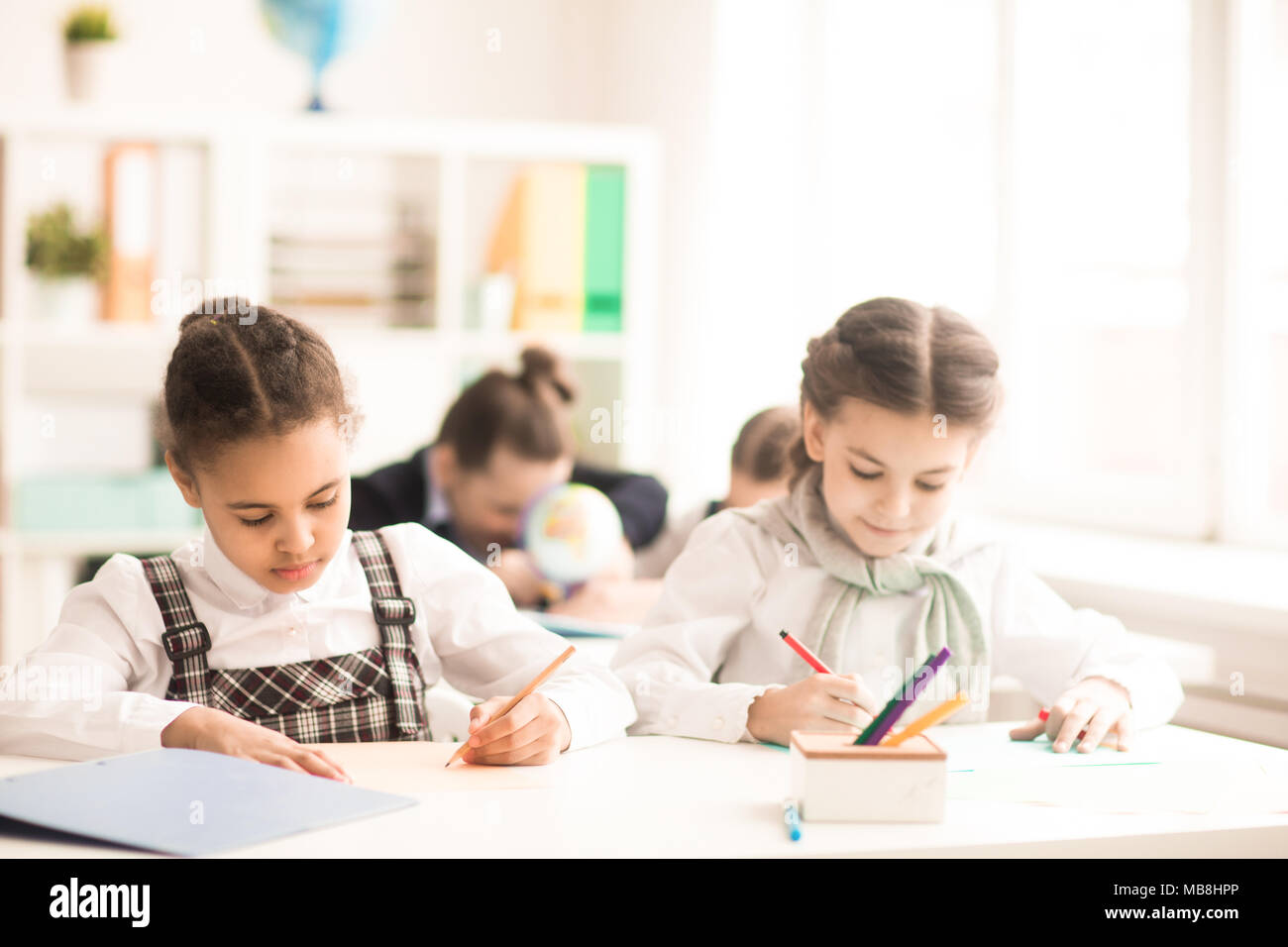 Small group students classroom hi-res stock photography and images - Alamy