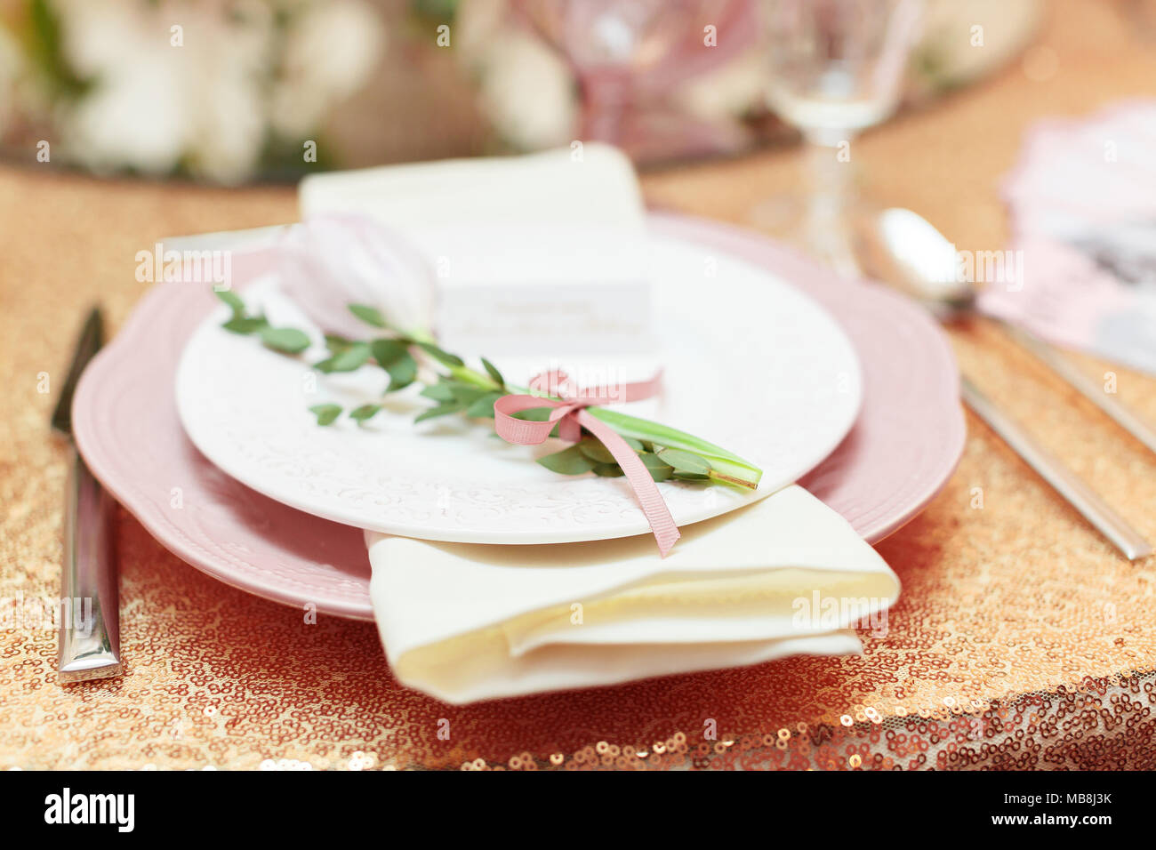 plate in restaurant Stock Photo - Alamy