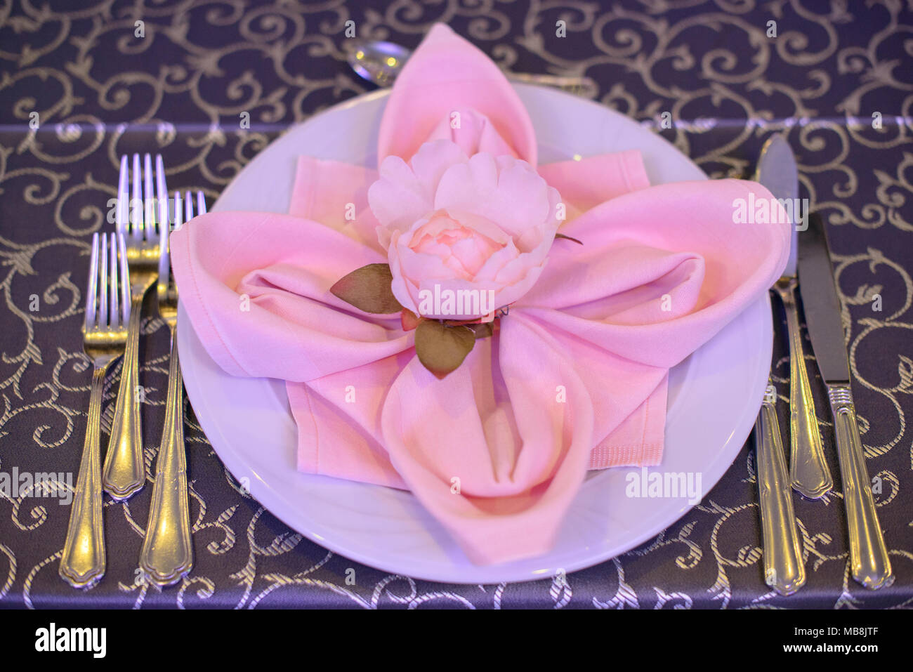 Formal table setup hi-res stock photography and images - Alamy