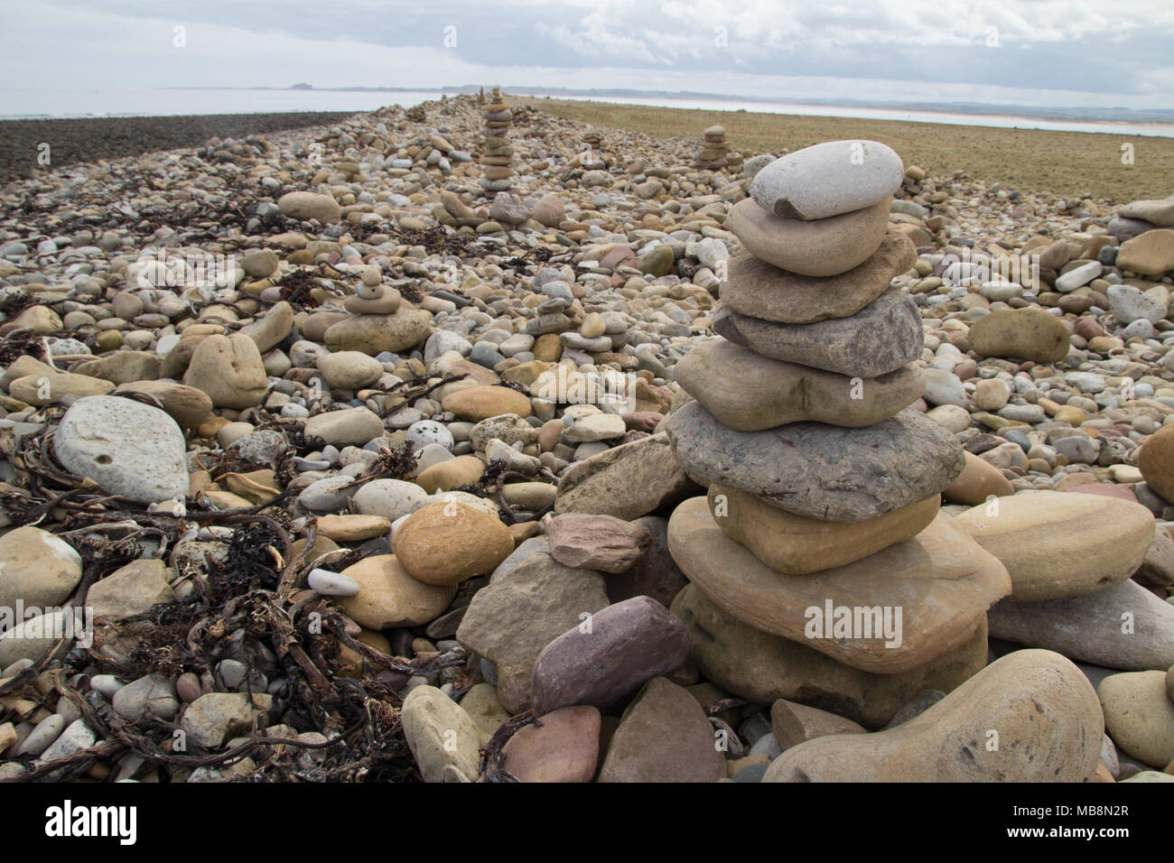 Stone stacks on beach hi-res stock photography and images - Alamy