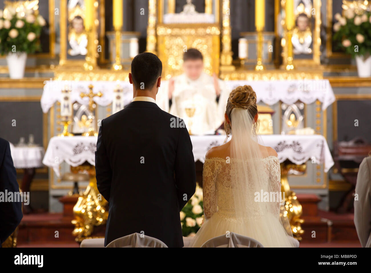 Mass Wedding Stock Photos & Mass Wedding Stock Images - Alamy