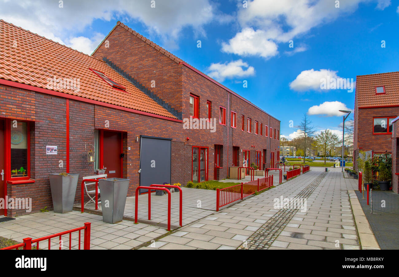 Modern design houses hi-res stock photography and images - Alamy