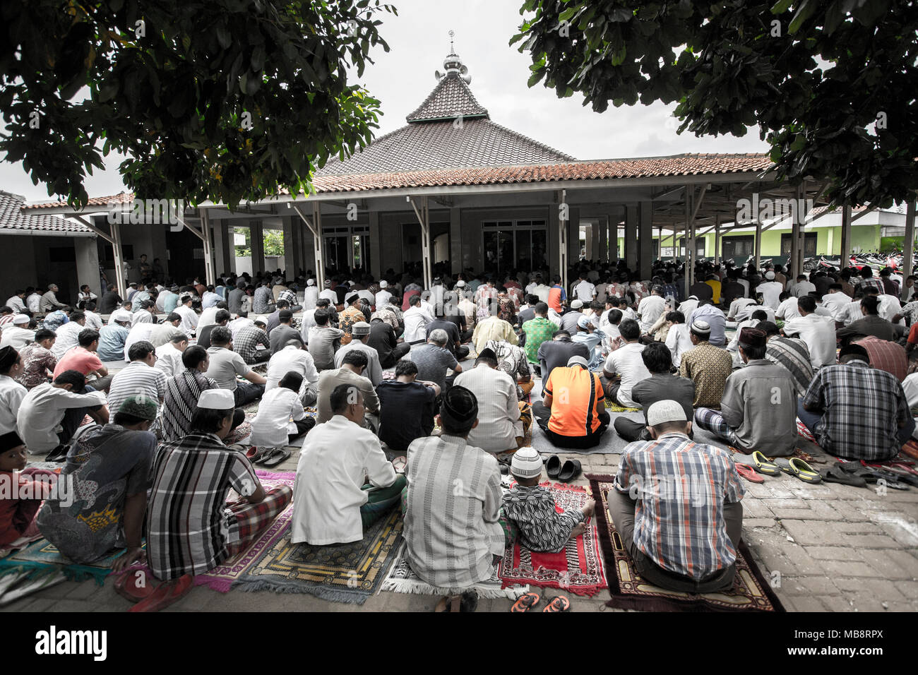 Small busy village mosque in Indonesia Stock Photo - Alamy