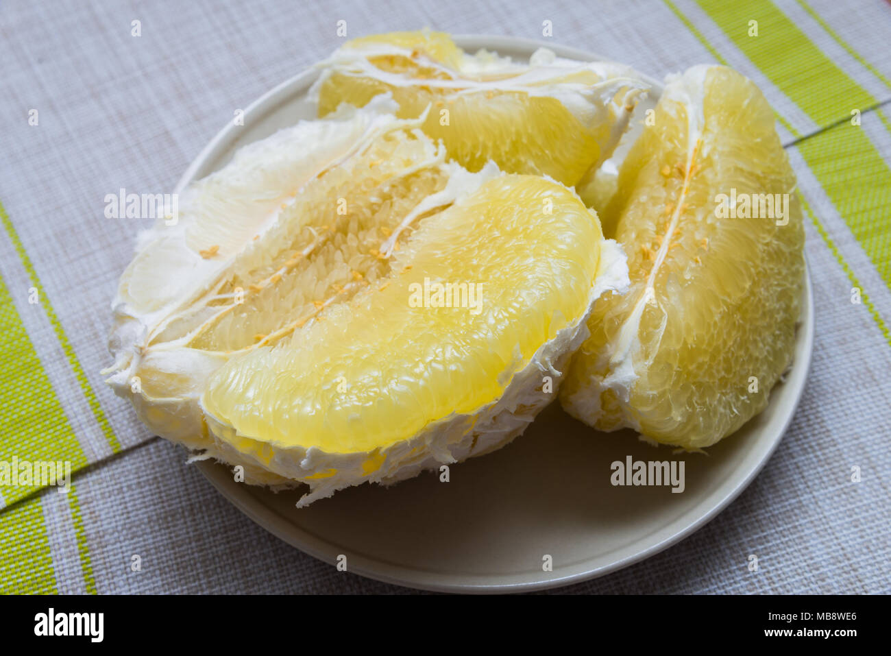 Ripe pomelo hi-res stock photography and images - Alamy