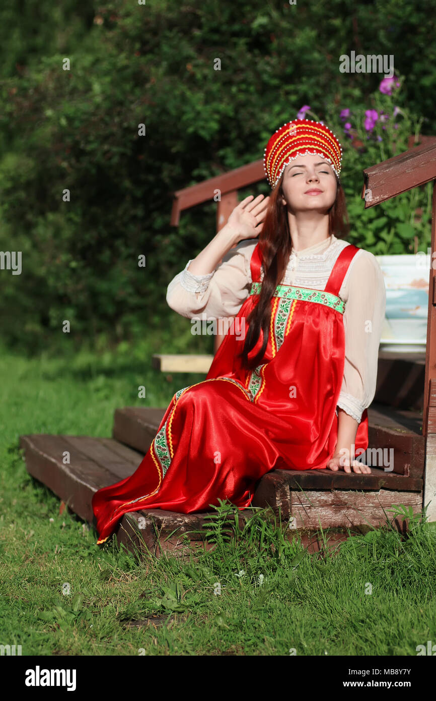 Slav woman in dress traditional Stock Photo - Alamy