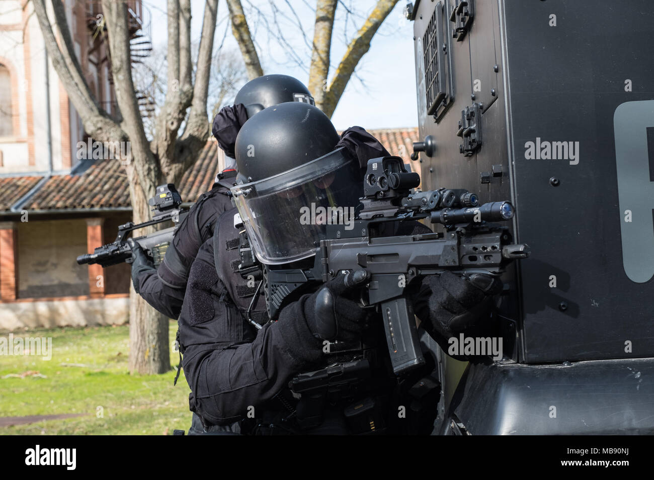 Fusil tactique hi-res stock photography and images - Alamy