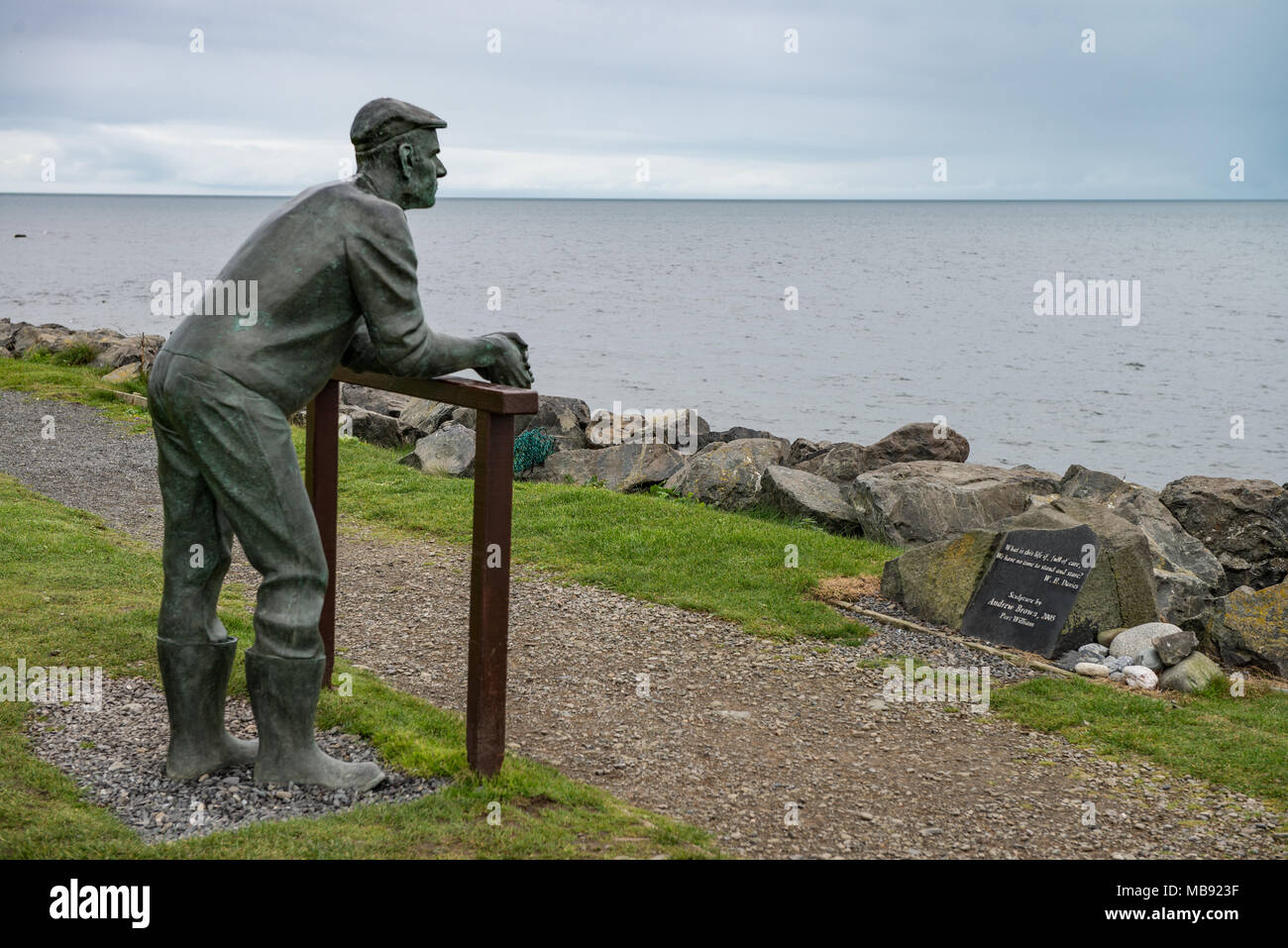 Bronze Fisherman Statue High Resolution Stock Photography and Images ...