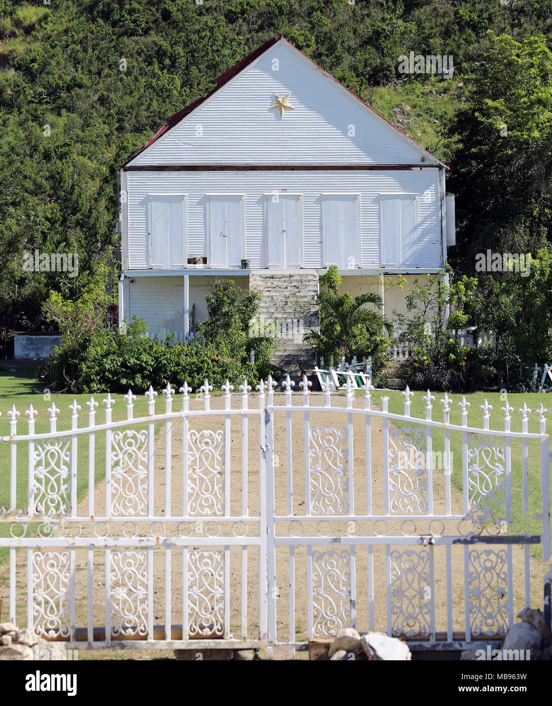 Caribbean style house hi-res stock photography and images - Alamy