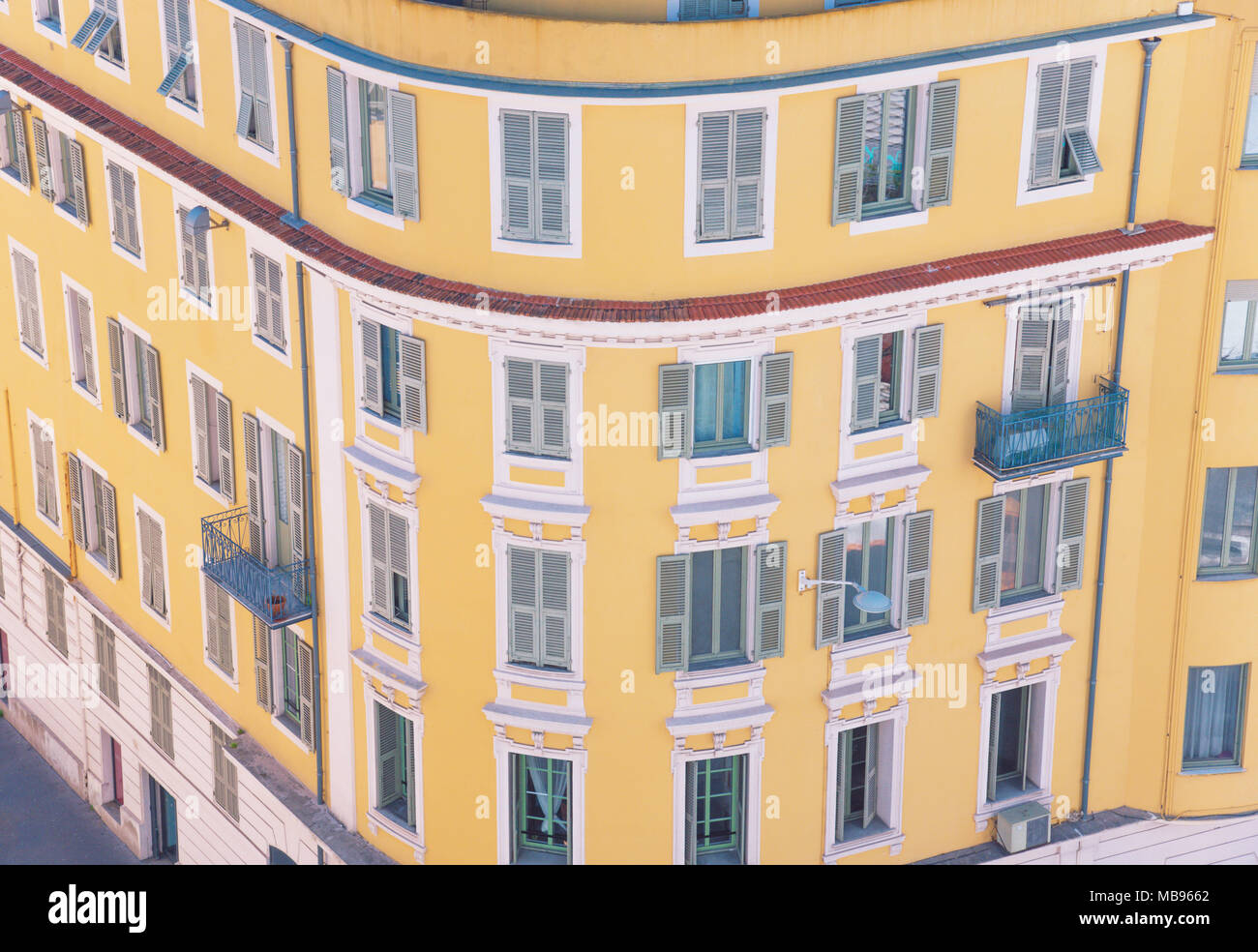 Building and very nice hi-res stock photography and images - Alamy