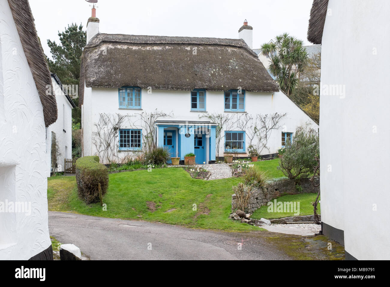 Devon cottage coast hi-res stock photography and images - Alamy