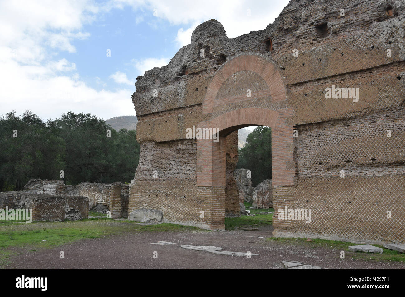 Villa adriana imperial villa built by emperor hadrian tivoli hi-res ...