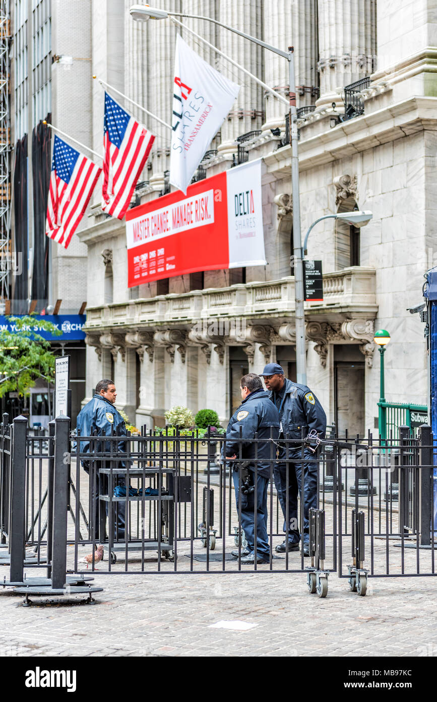 Money security guards hi-res stock photography and images - Alamy