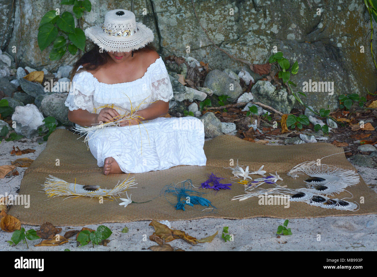 Young Woman Young Cook Islander Stock Photos & Young Woman Young Cook ...