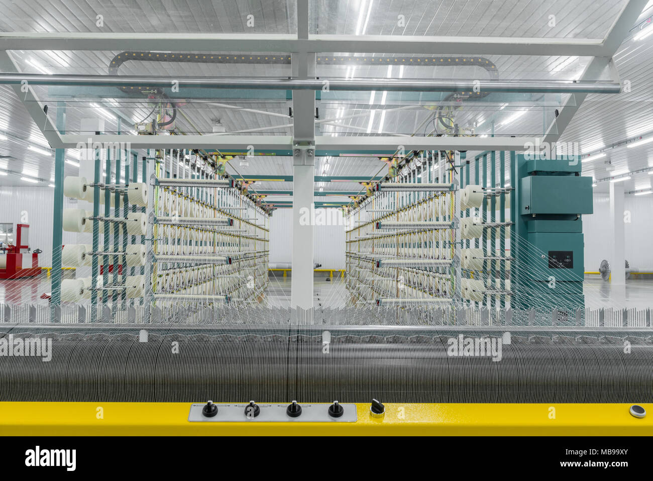 Yarn wrapping hi-res stock photography and images - Alamy