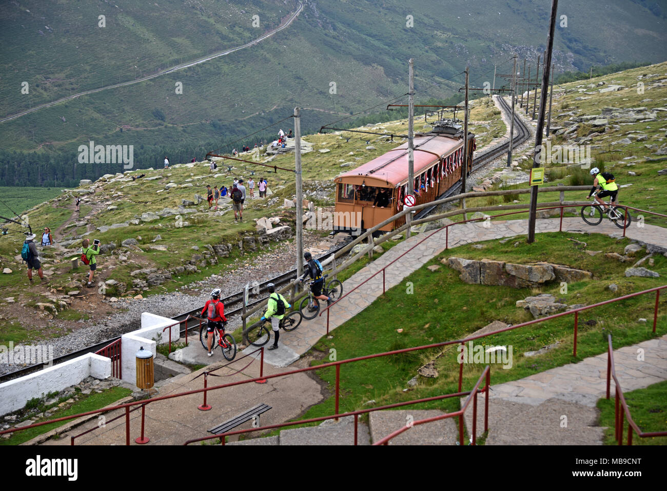Le petit Train de la Rhune, Sare, Pyrenees Atlantique, Nouvelle ...