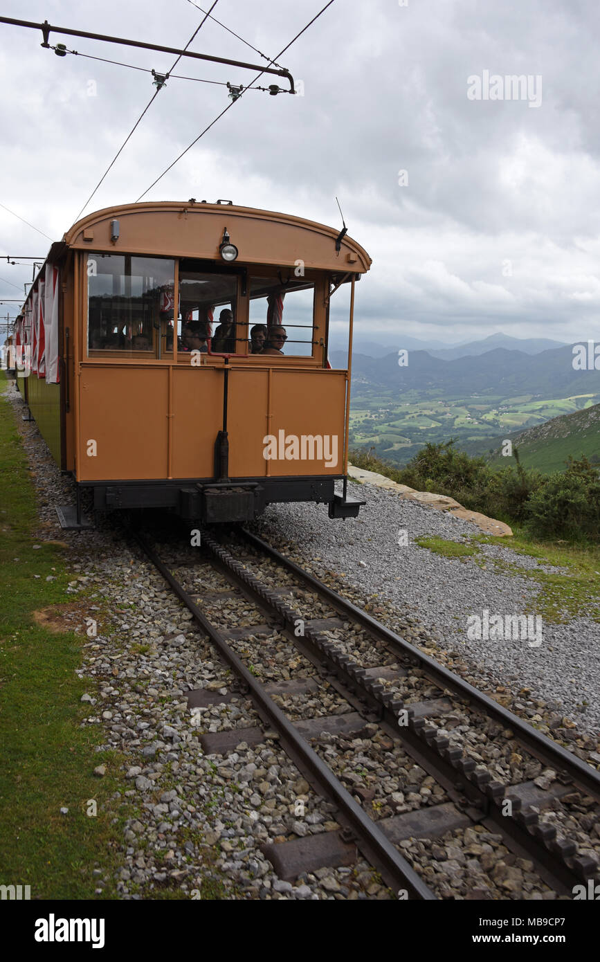 Le petit Train de la Rhune, Sare, Pyrenees Atlantique, Nouvelle ...
