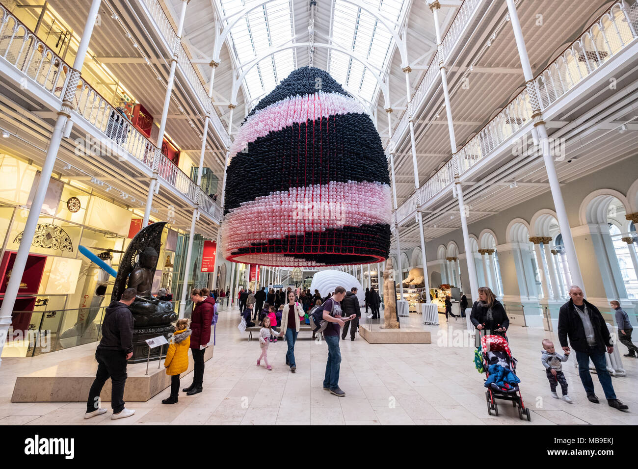 Balloon sculpture hi-res stock photography and images - Alamy