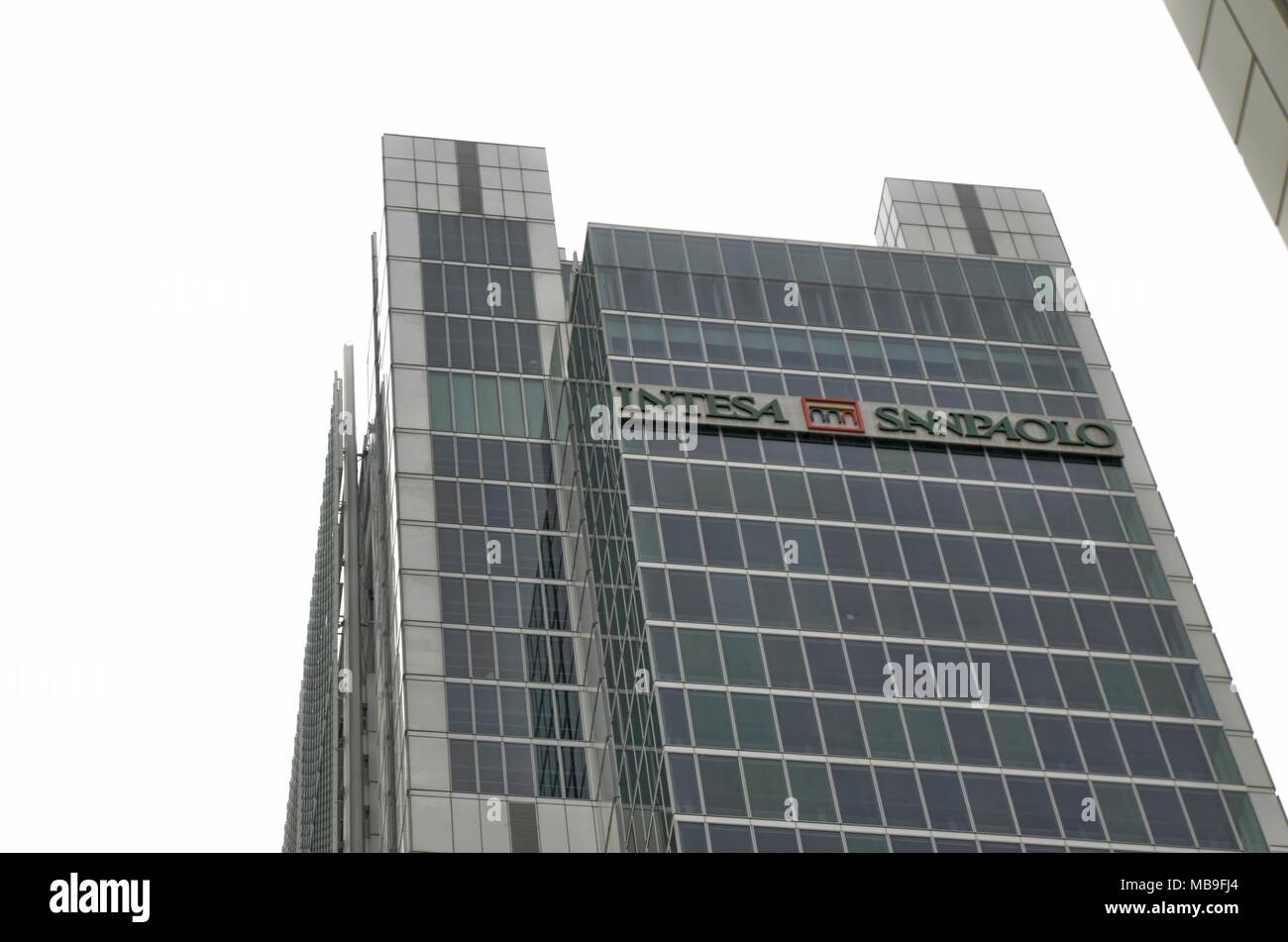 Intesa sanpaolo tower hi-res stock photography and images - Alamy