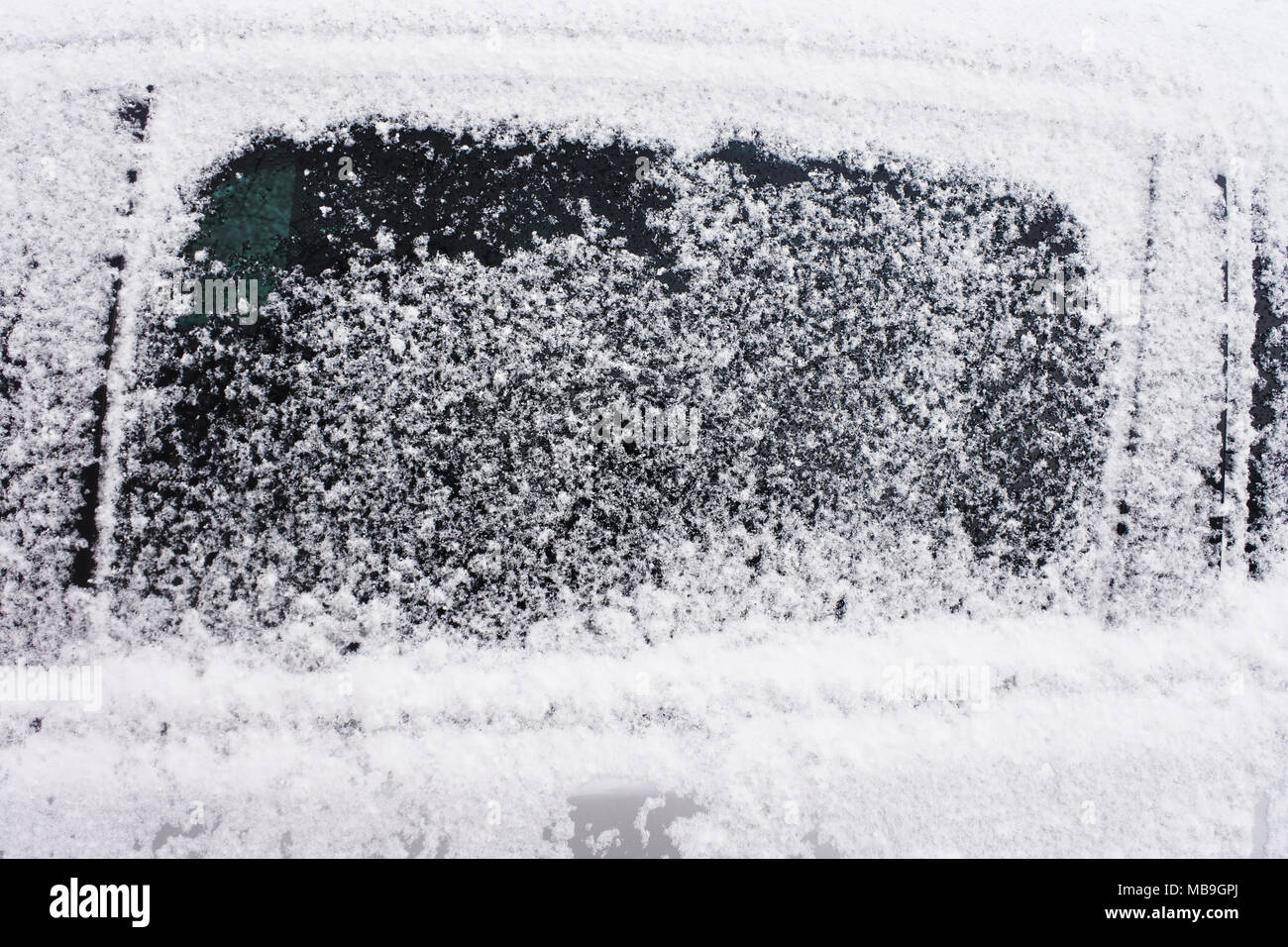 Car window snow hi-res stock photography and images - Alamy