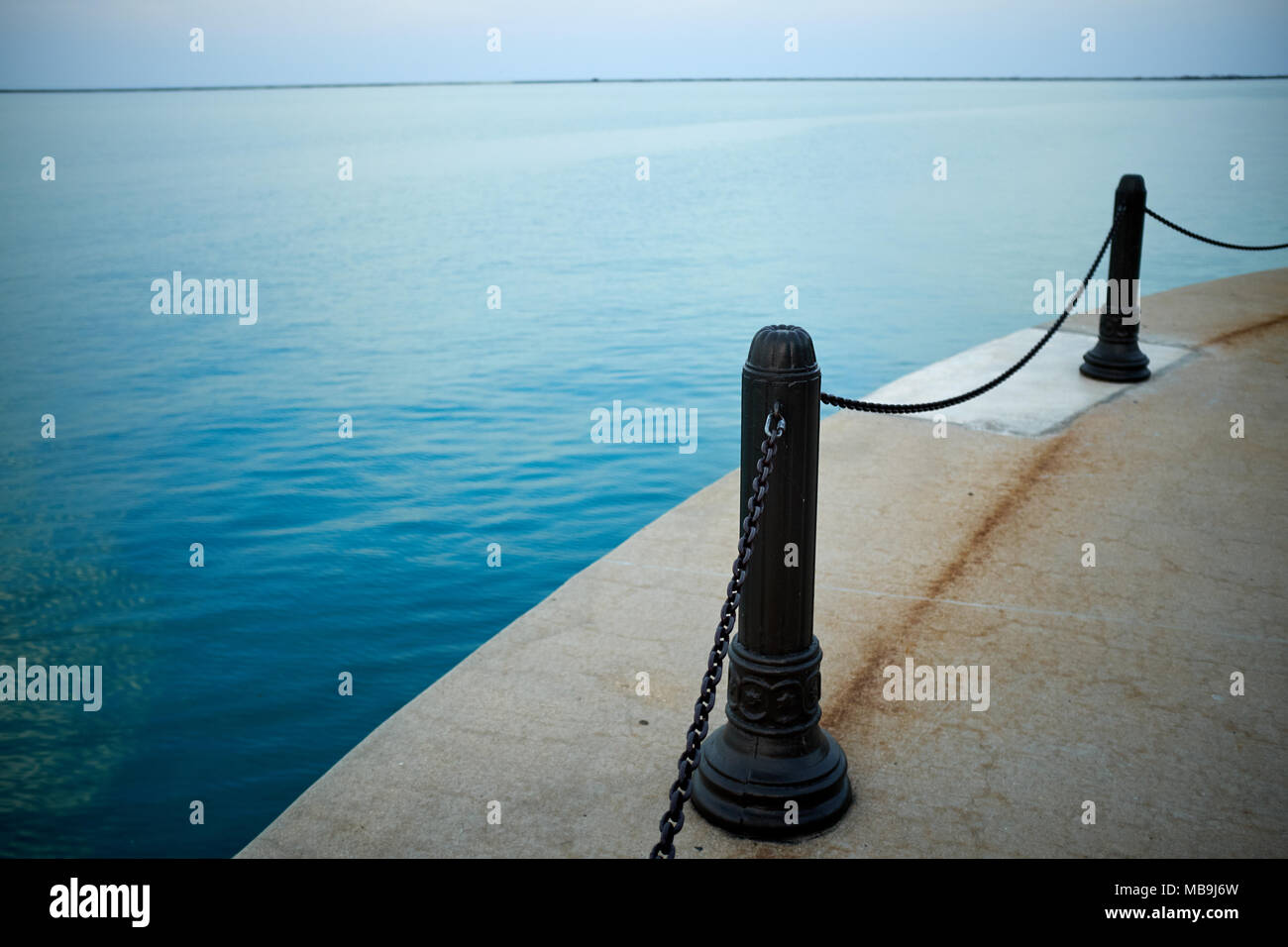 Metal bollards hi-res stock photography and images - Alamy