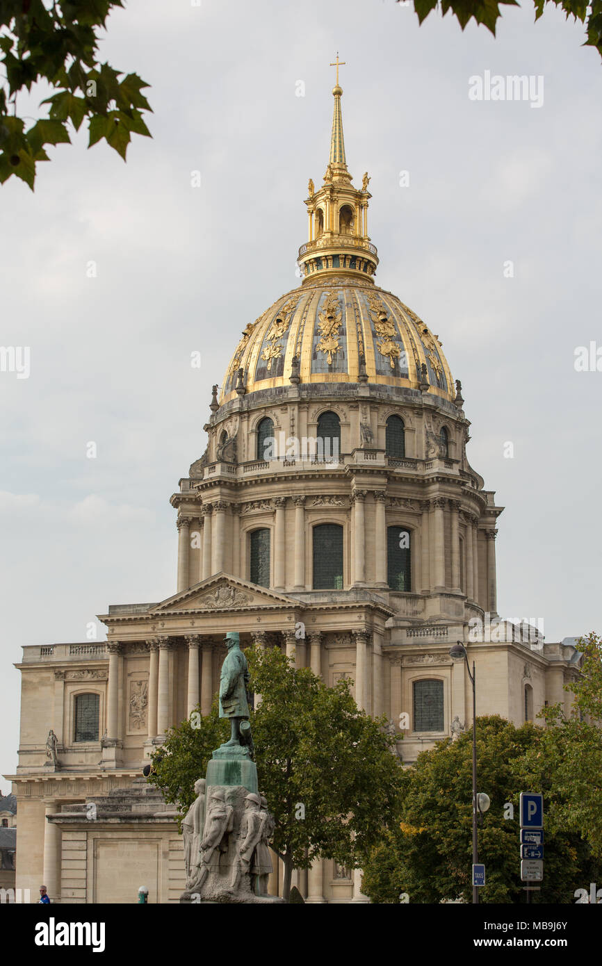 View of Dome des Invalides, burial site of Napoleon Bonaparte, Paris ...