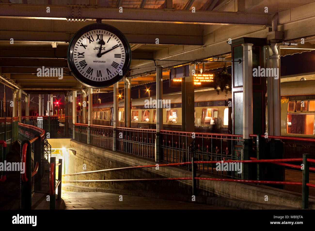 Carnforth station hi-res stock photography and images - Alamy