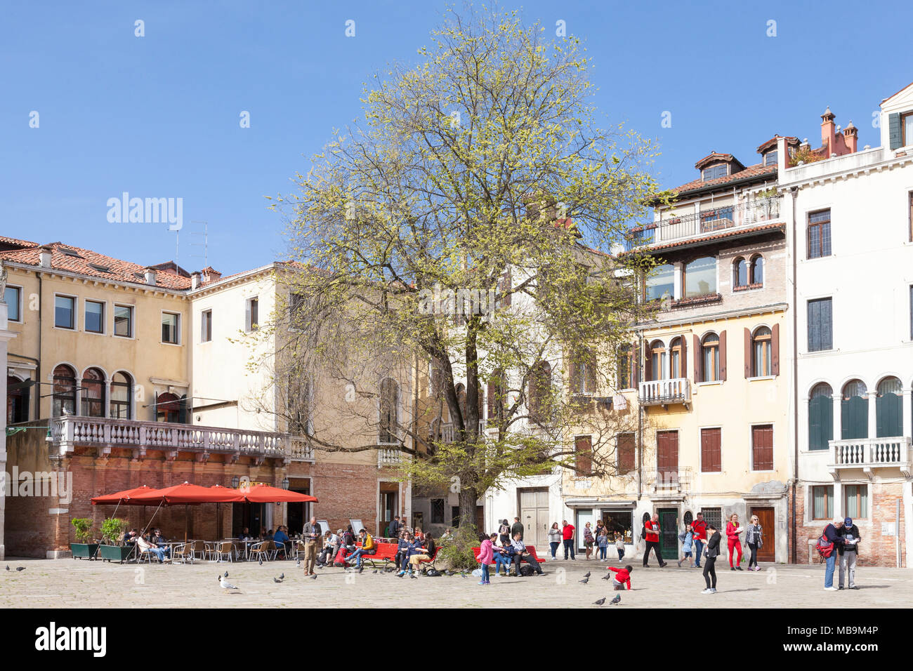 Campo San Polo, San Polo, Venice, Veneto, Italy in spring with locals ...