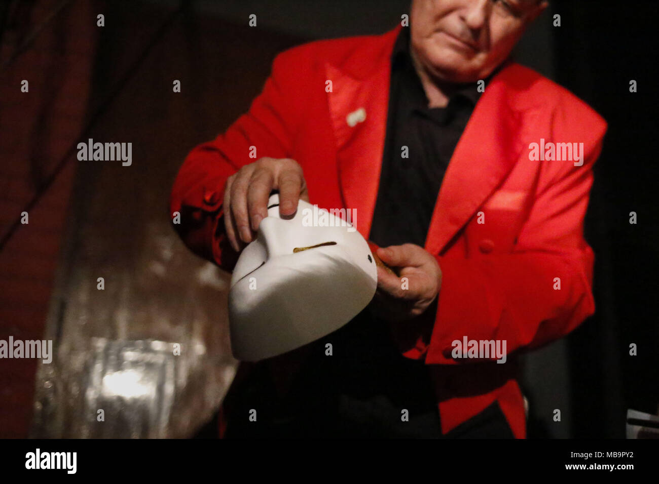 University auditorium japan hi-res stock photography and images - Alamy