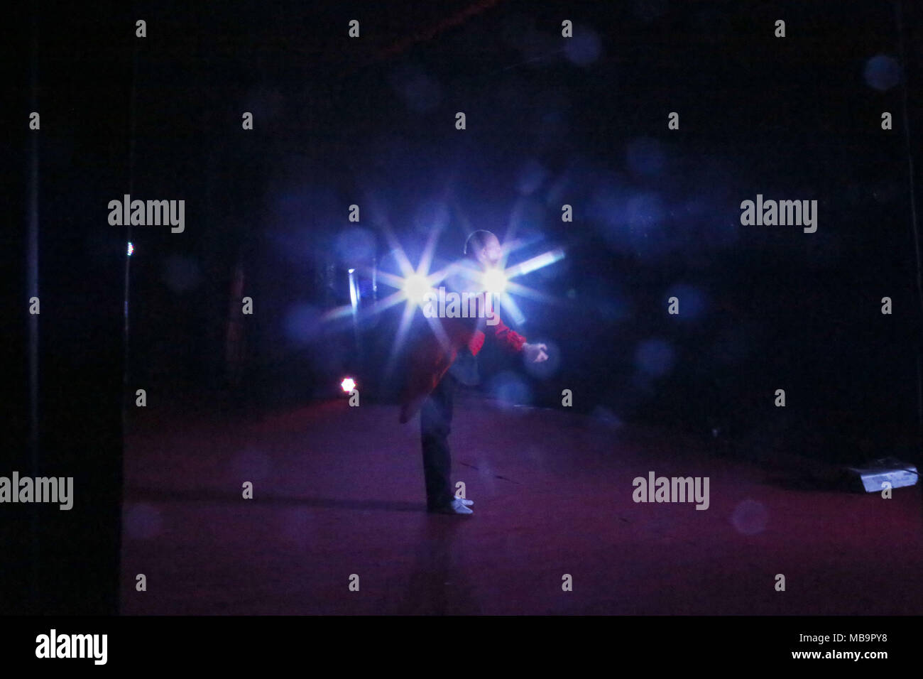 Dhaka, Bangladesh. 8th Apr, 2018. A German mime artist Nemo is ...